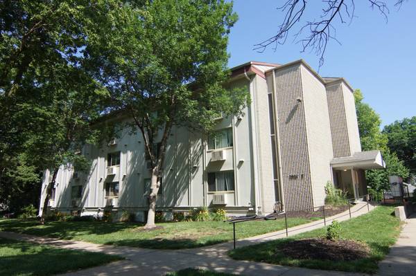 1810 E Street - kabredlosapartments